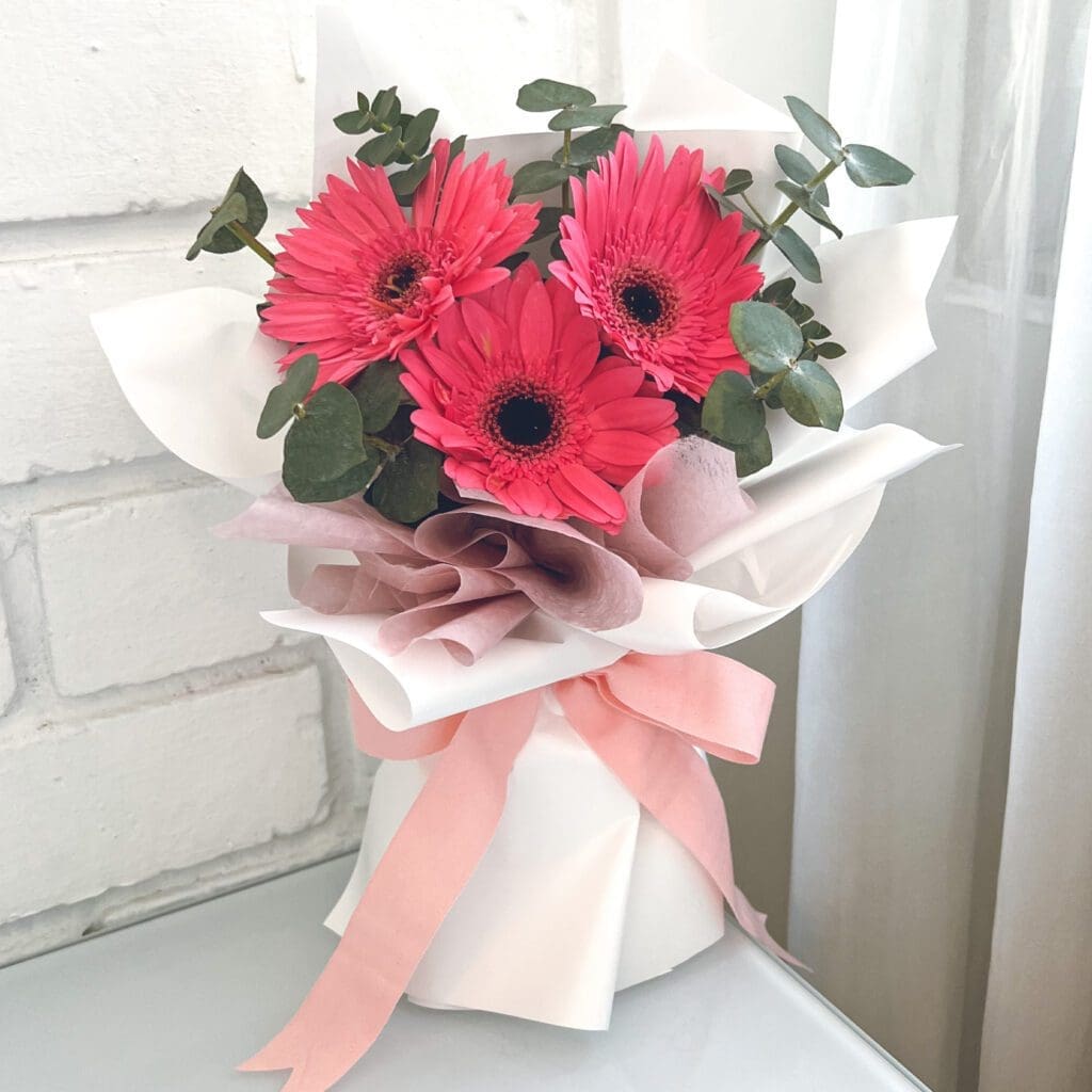 Kyra Fresh Flower Bouquet - Pink